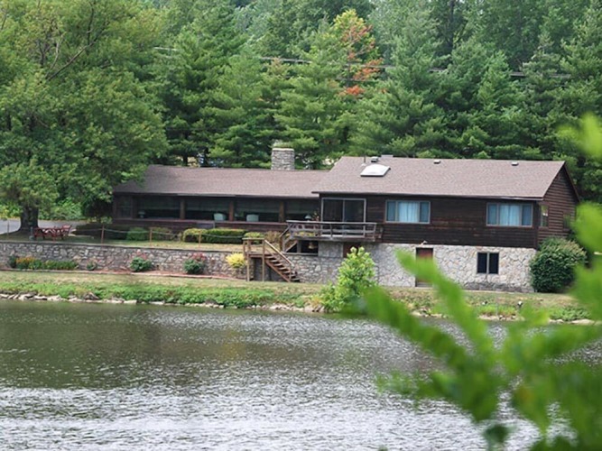 Basswood Resort - Smithville, MO