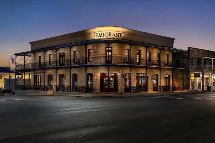 Emigrant Boutique Hotel - Fredericksburg, TX