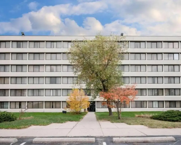 Indy Hotel - Indianapolis, IN