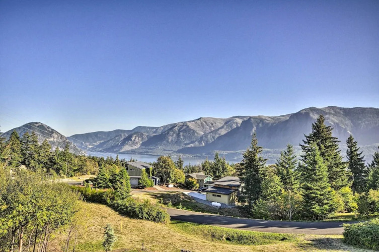 Scenic Studio W/ Loft & View Of The Columbia River - Carson, WA