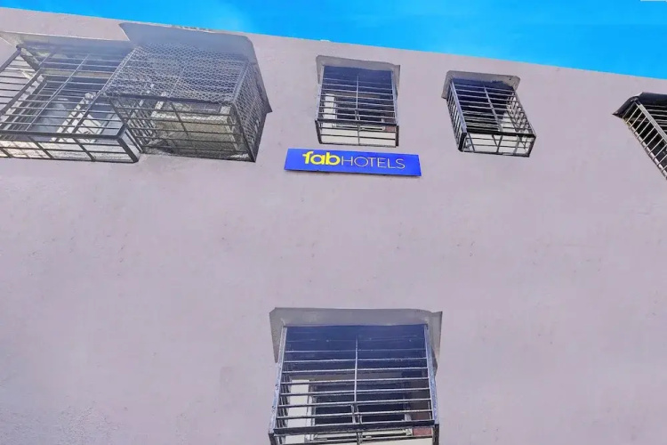 Fabhotel Stay Land Plus - Mumbai