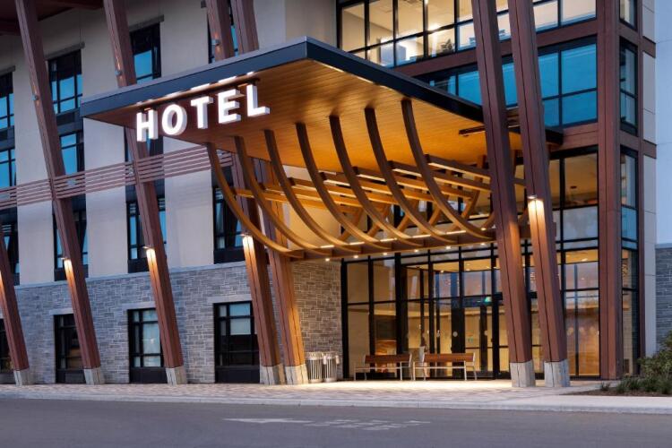 Great Blue Heron Hotel - Kawartha Lakes
