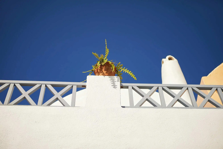 Lava Oia's - Oia