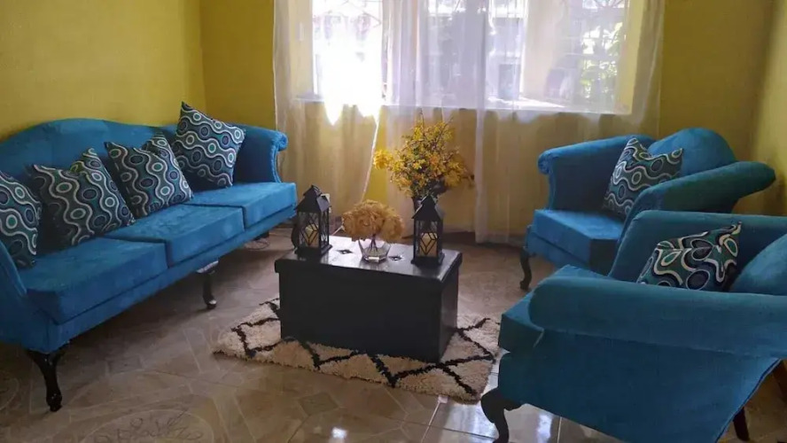 Room-charming Kingston Room To Rent With - Kingston