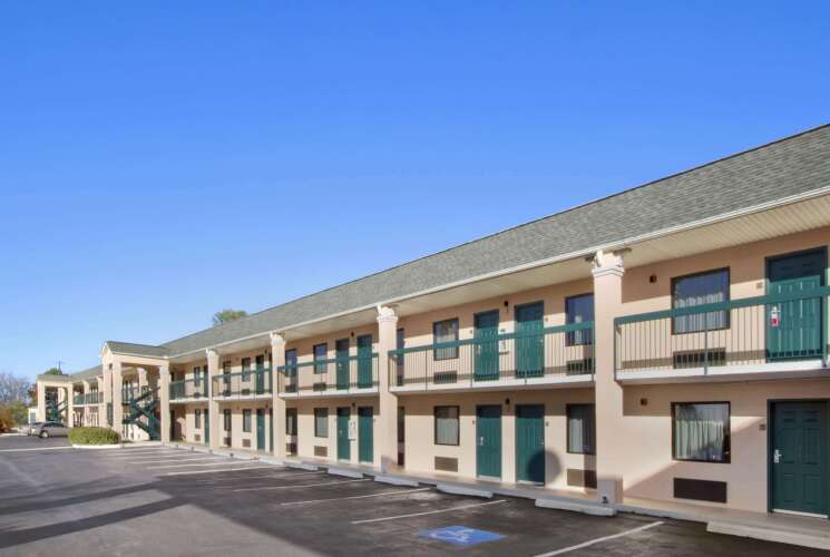 Days Inn By Wyndham Lexington/columbia - Lexington, SC