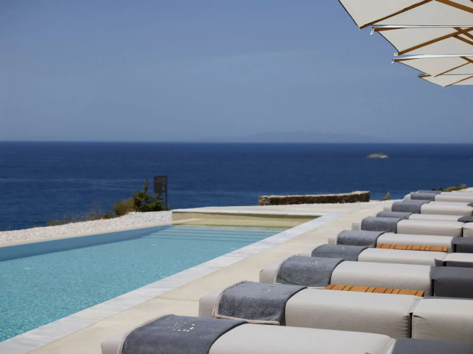 White Coast Pool Suites - Milos