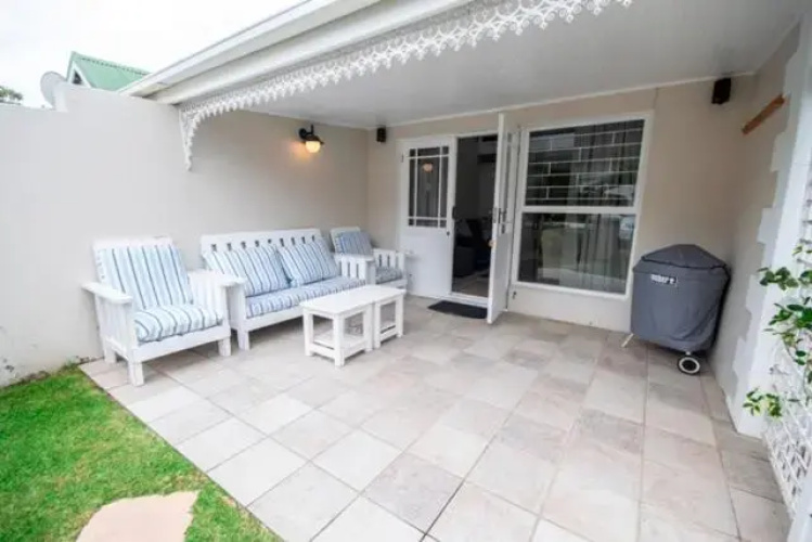 9 River Club Mews - Plettenberg Bay