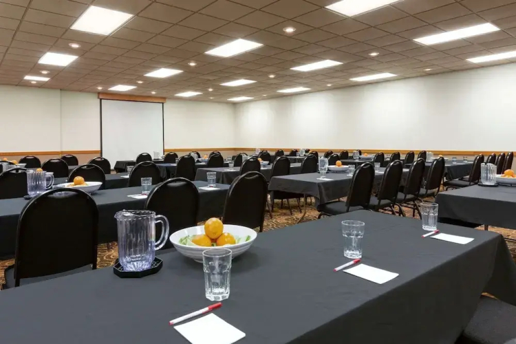 Best Western Doublewood Inn - Bismarck, ND