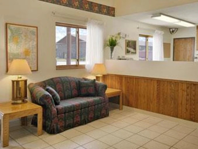 Super 8longmont/del Camino - Longmont, CO