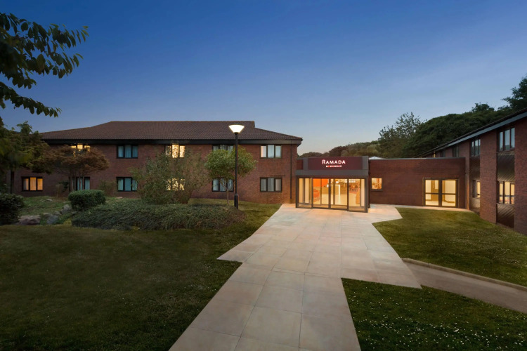 Ramada By Wyndham Bristol West - Bristol