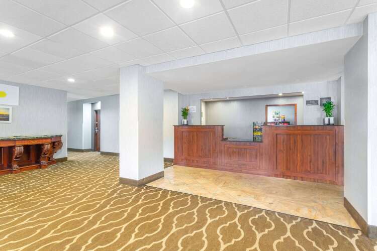 Days Inn By Wyndham Blairsville - Youngstown, PA