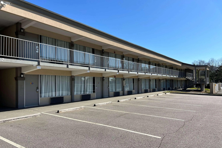 Days Inn Monroe Near Matthews - Monroe, NC