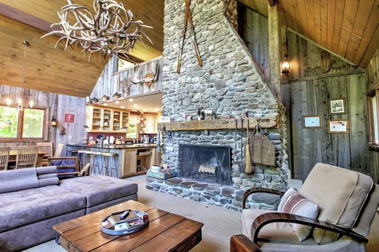 East Burke House W/ Deck < 3 Mi To Kingdom Trails! - Burke Mountain, VT