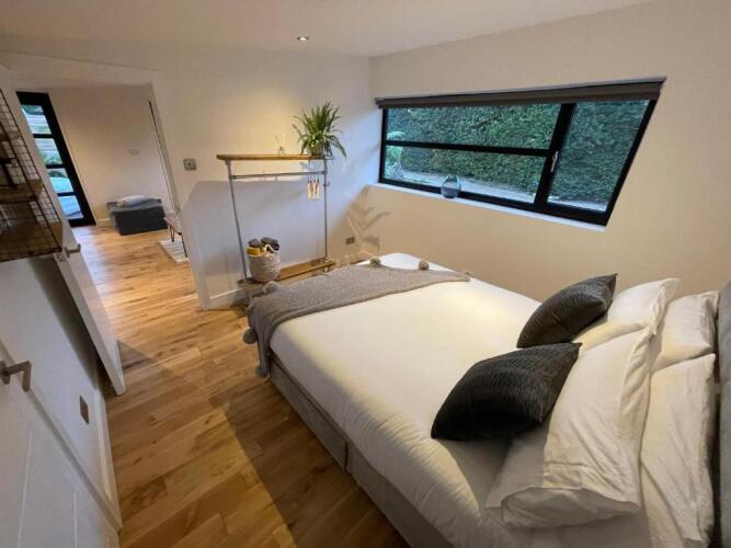 River Guest House With Jacuzzi, Fire And Boat Hire - Staines