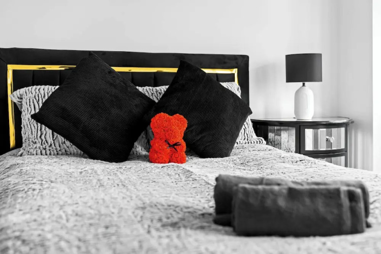 The Rock, Solihull Retreat Birmingham Airport - Birmingham