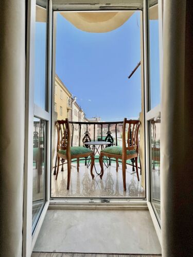 Karla Marksa 6 Uyutnye 2kh Komnatnye S Balkonom Apartments - 