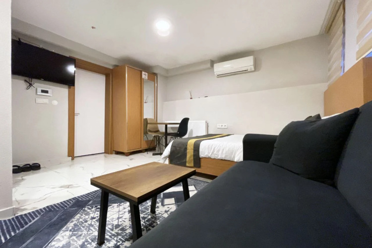 Basement With Fast Wifi And Ac Apartments - İstanbul