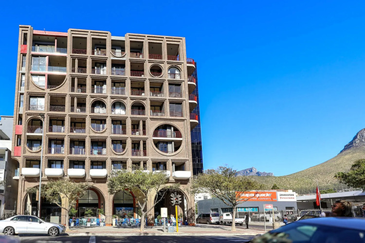 Three 43 On B Fluent Serviced Apart-hotel - Le Cap