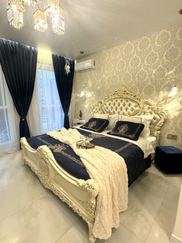 S Dzhakuzi Na Dvoikh Apartments - 