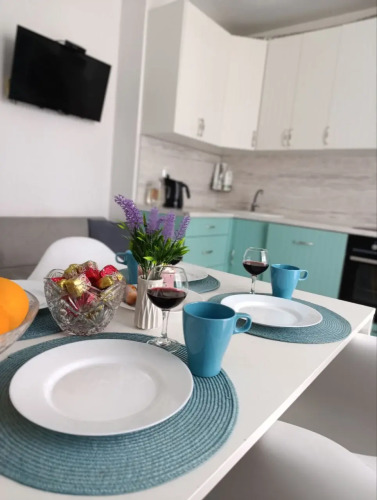 Uyutnaya Semeynaya Dvukhkomnatnaya Kvartira Flat - Kaliningrad