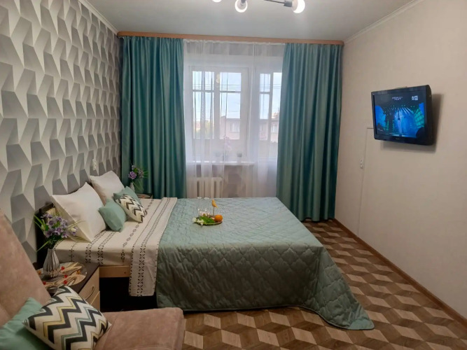 V Tsentre Flat - Орск