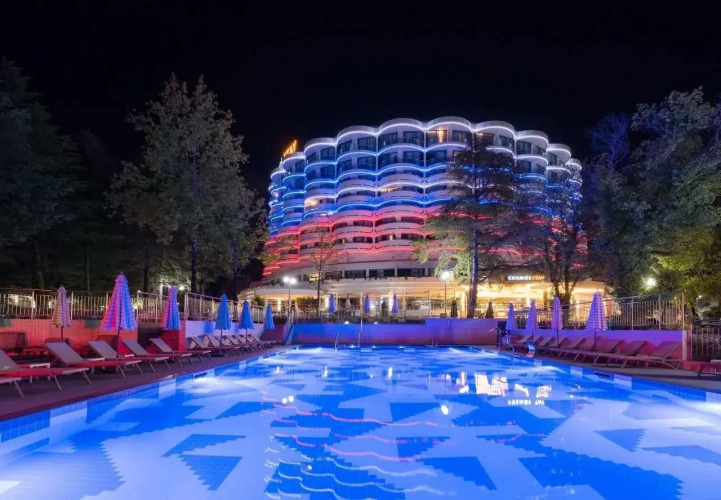 Gifts Of The Seas Apartment Complex In Sochi - Sochi