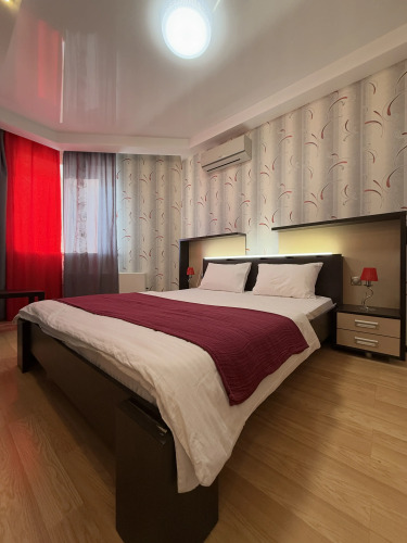 Tut Khorosho Na Surikova 53a 3 Flat - Yekaterinburg