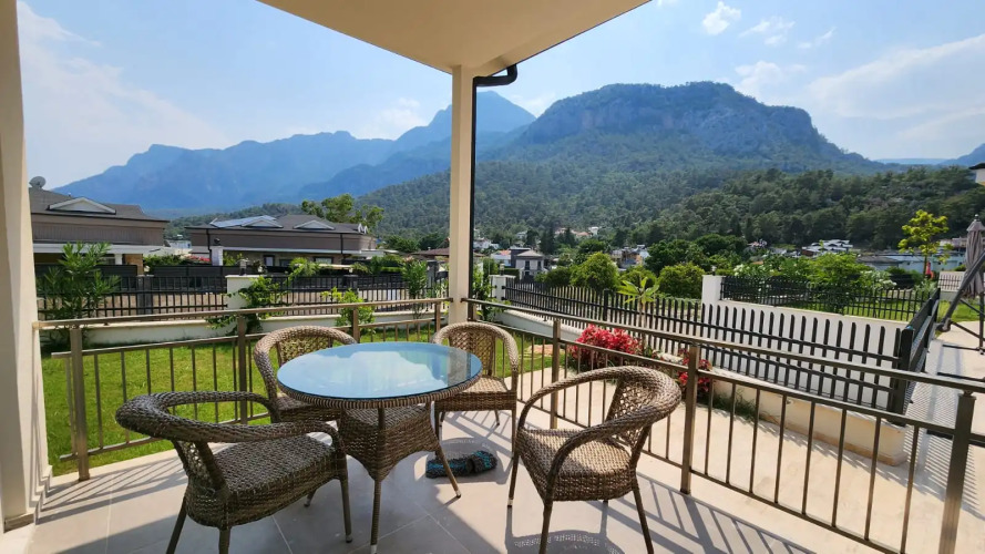Montana S Panoramnym Vidom Na Gory Villa - Konyaaltı