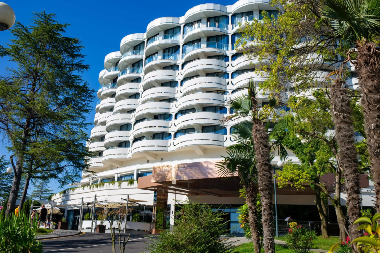 Dvuhkomnatnie S Terassoy Flat - Sochi