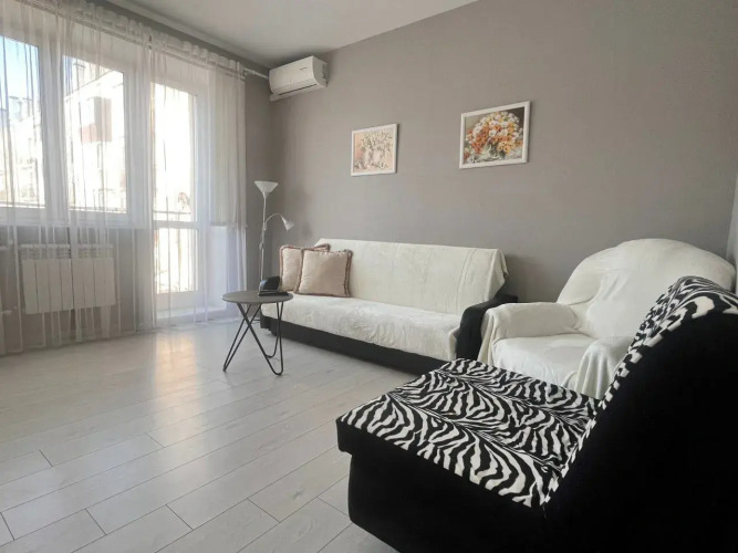 Vozle Tsuma, Metro Ploschad Kolasa Apartments - Minsk