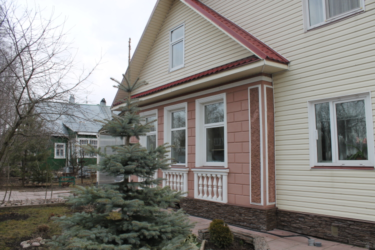 Cottage Near Rybakoe Metro Station Within The City Of St. Petersburg - Saint Petersburg (Russia)