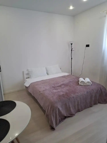 Uyutnaya Studiya Na Medovom Apartments - Moscou
