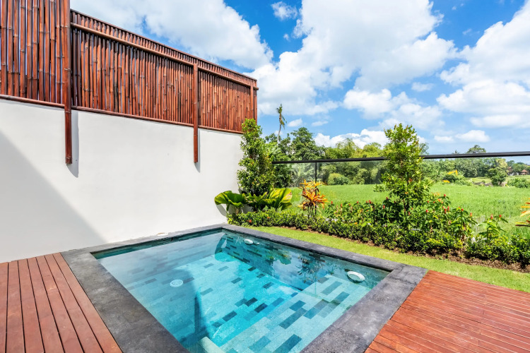 Tankhaus S Vidom Na Risovye Polya Apartments - Canggu