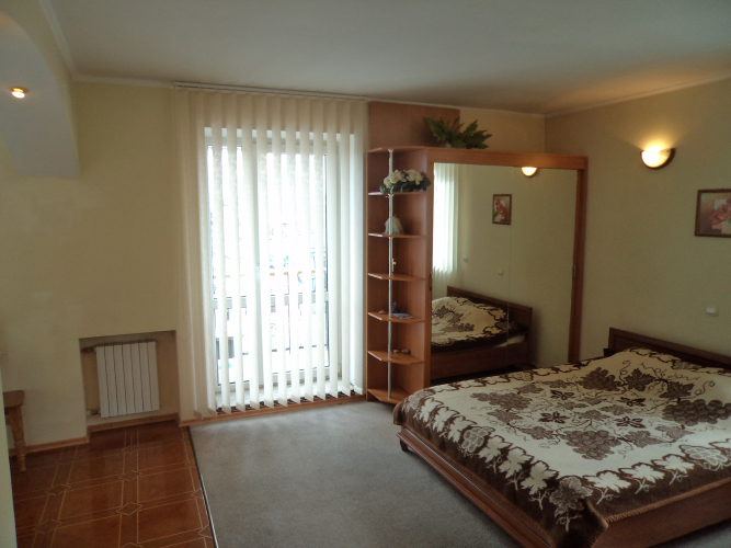 Na Sovetskoy Flat - Sevastopol