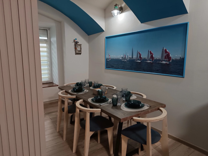 Neobychnye Na Lomonosova 16 Apartments - San Petersburgo, Rusia