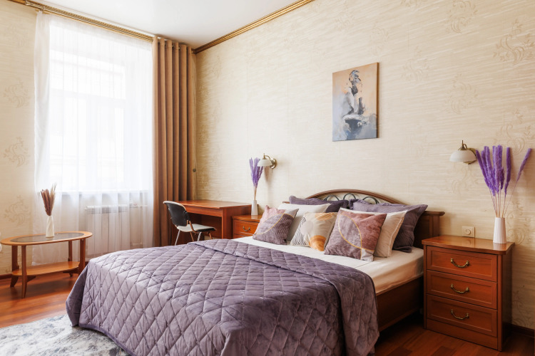 Apartment 2 Bedrooms By The Kazan Cathedral 8 Guests - サンクト・ペテルブルグ