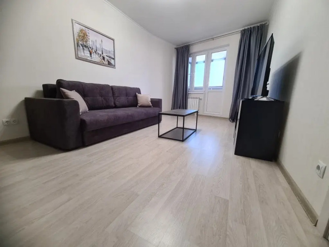 Apartments Standartnye S Balkonom I Vidom Na Gorod U Metro Akademicheskaya - Moscow