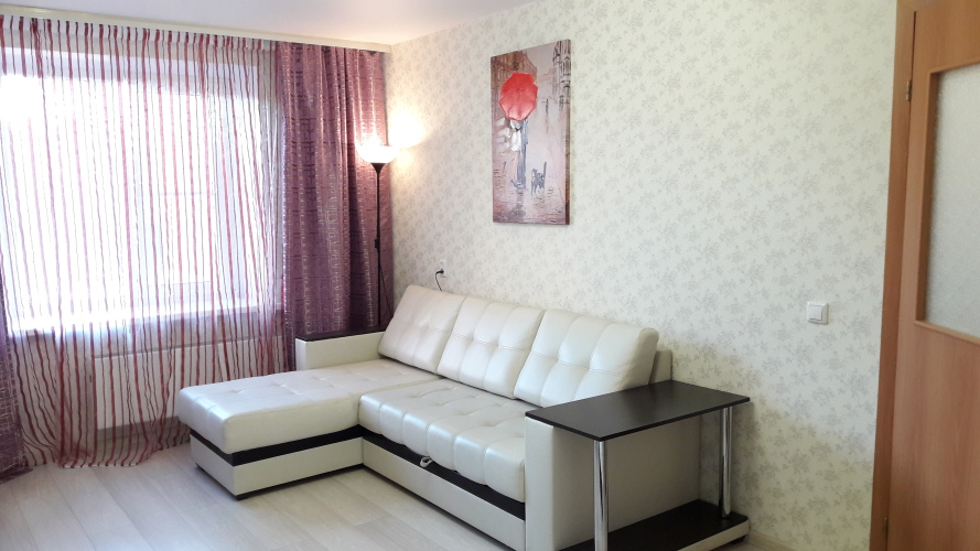 Otlichnye Apartamenty Na Chkalova Ryadom S Metro Apartments - Nizhny Novgorod