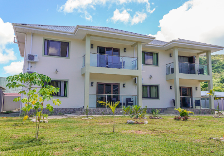 Yvon’s Tropical Villa Apartment Hotel - Seychelles