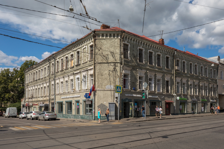 Mir Na Baumanskoy Hostel -