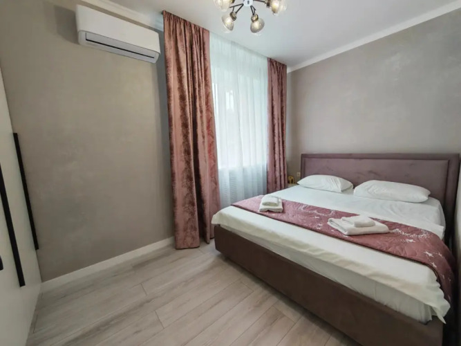 So Stilnym Remontom I Vidom Na Goru Mashuk V Tsentre Goroda Na Prospekte Kirova Flat - Пятигорск