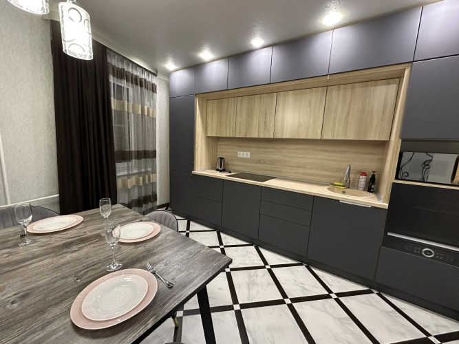 Dvukhkomnatnaya V Tsentre S Vidom Na Gorod Flat - Saransk