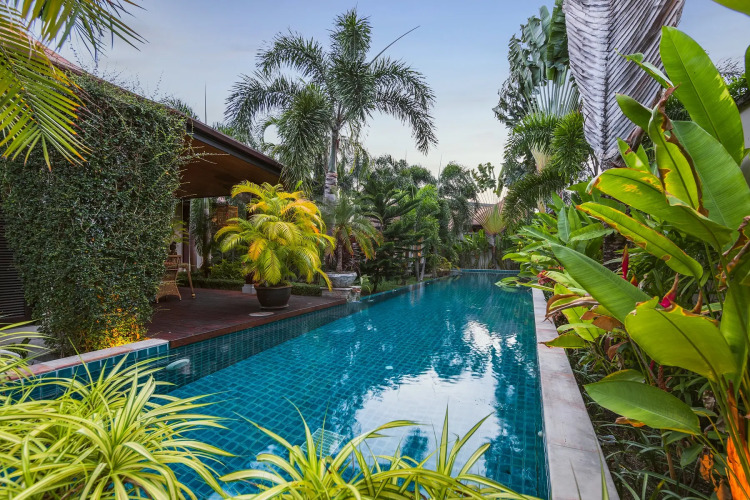 Leti 3br, 22 Meters Pool, Naiharn Beach Villa - Phuket