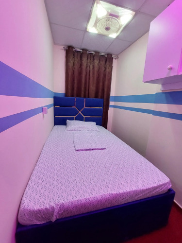 Benitah Capsule Family Rooms And Partitions Hostel - Sharjah