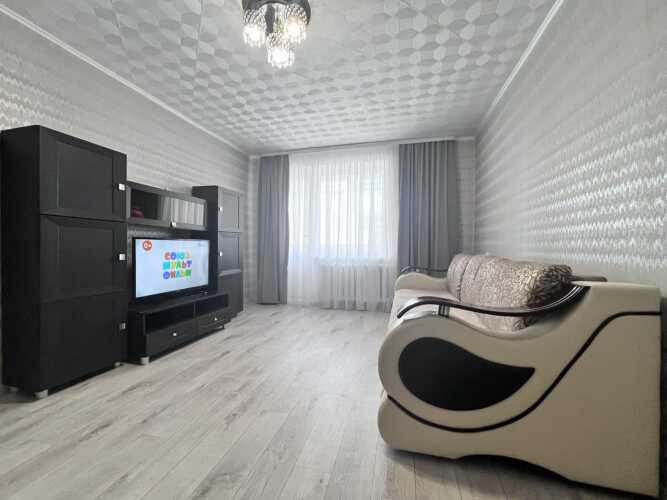 Квартира Марат Home по ул. Гафиатуллина д. 43 - Альметьевск