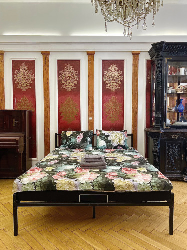 S Antikvarnoy Mebelyyu Flat - Moscow