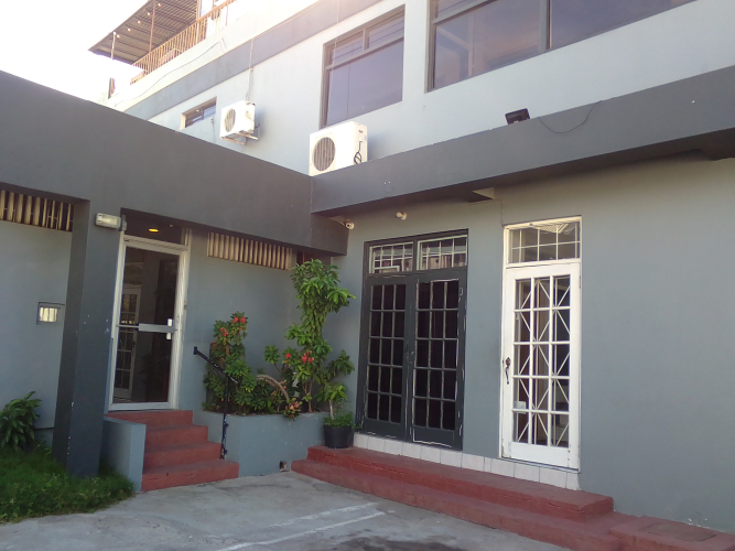 Pogas Suites Hotel - Kingston
