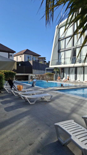 Uyutnaya Studiya S Basseynom V Greenpalace Apartment - Sochi
