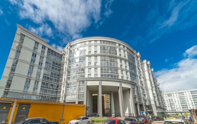 Na Krasutskogo Apartments - San Petersburgo