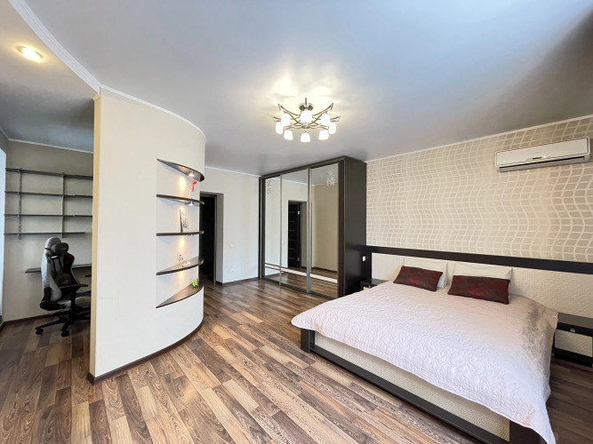 Dizaynerskaya Dvukhkomnatnaya S Dzhakuzi Flat - Kazan
